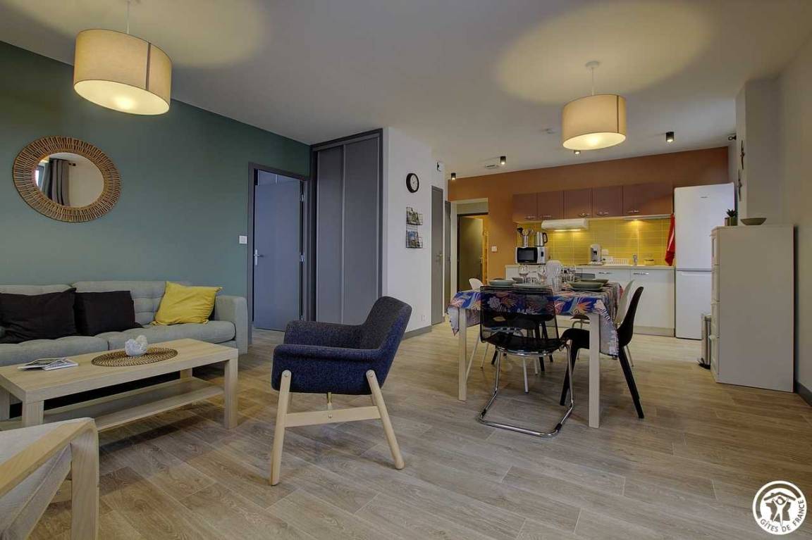 69 M² Gîte ∙ 3 Chambres ∙ 6 Personnes - Hauteville-Lompnes