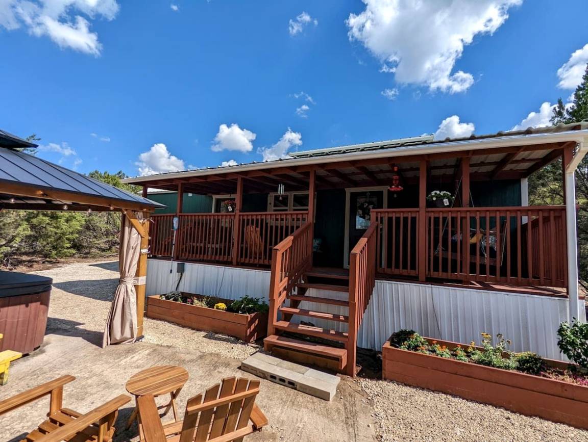 House ∙ 1 Bedroom ∙ 2 Guests - Granbury, TX