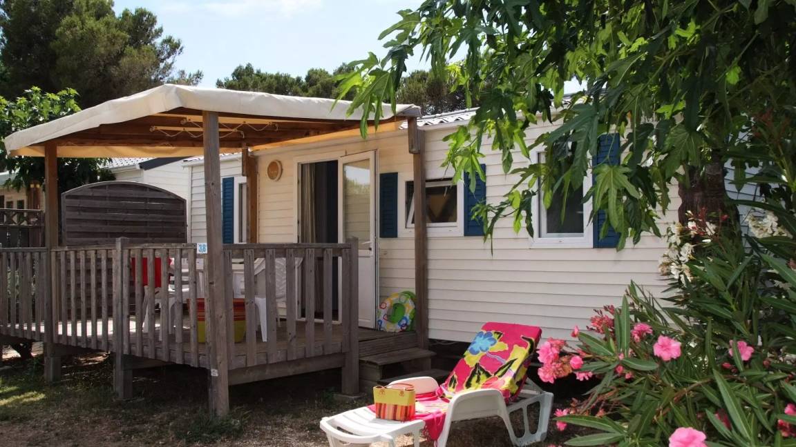 24 M² Caravan ∙ 2 Bedrooms ∙ 4 Guests - Île du Levant