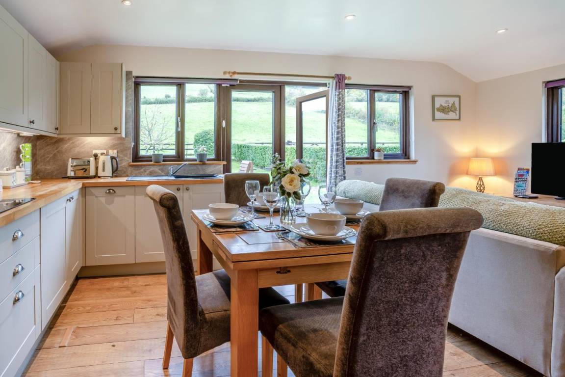 Lodge ∙ 2 Bedrooms ∙ 3 Guests - Brecon