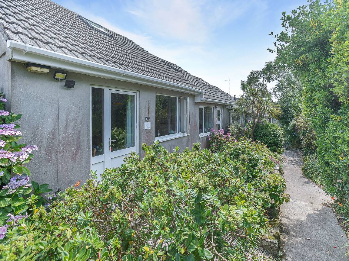 Cottage ∙ 3 Bedrooms ∙ 6 Guests - Saint Just