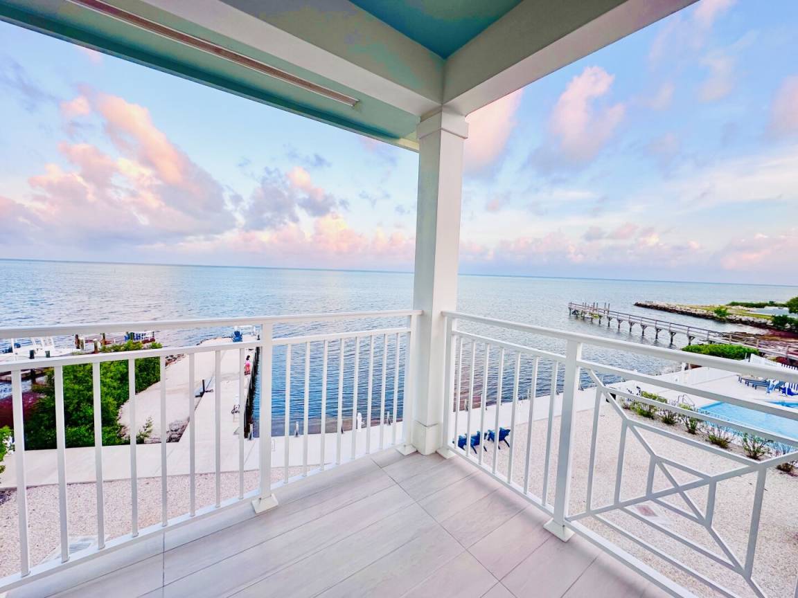 186 M² House ∙ 3 Bedrooms ∙ 8 Guests - Islamorada, FL