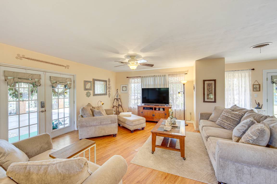 139 M² House ∙ 2 Bedrooms ∙ 6 Guests - Alto, TX