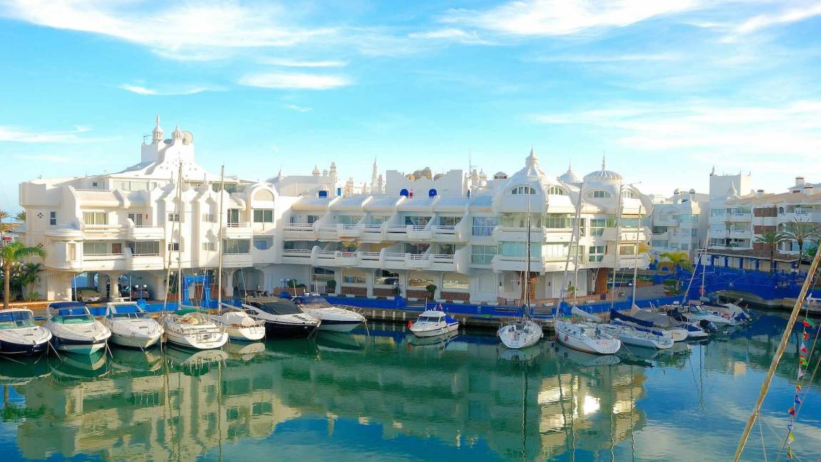 64 M² Ferienhaus ∙ 2 Schlafzimmer ∙ 4 Gäste - Torremolinos