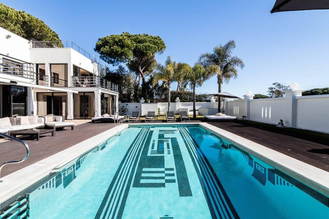 1180 M² Villa ∙ 7 Bedrooms ∙ 14 Guests - Marbella