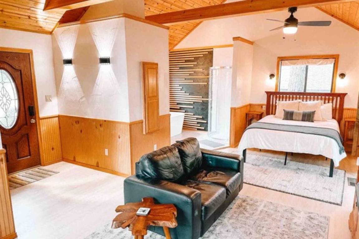 Cabin ∙ 1 Bedroom ∙ 2 Guests - Ruidoso, NM