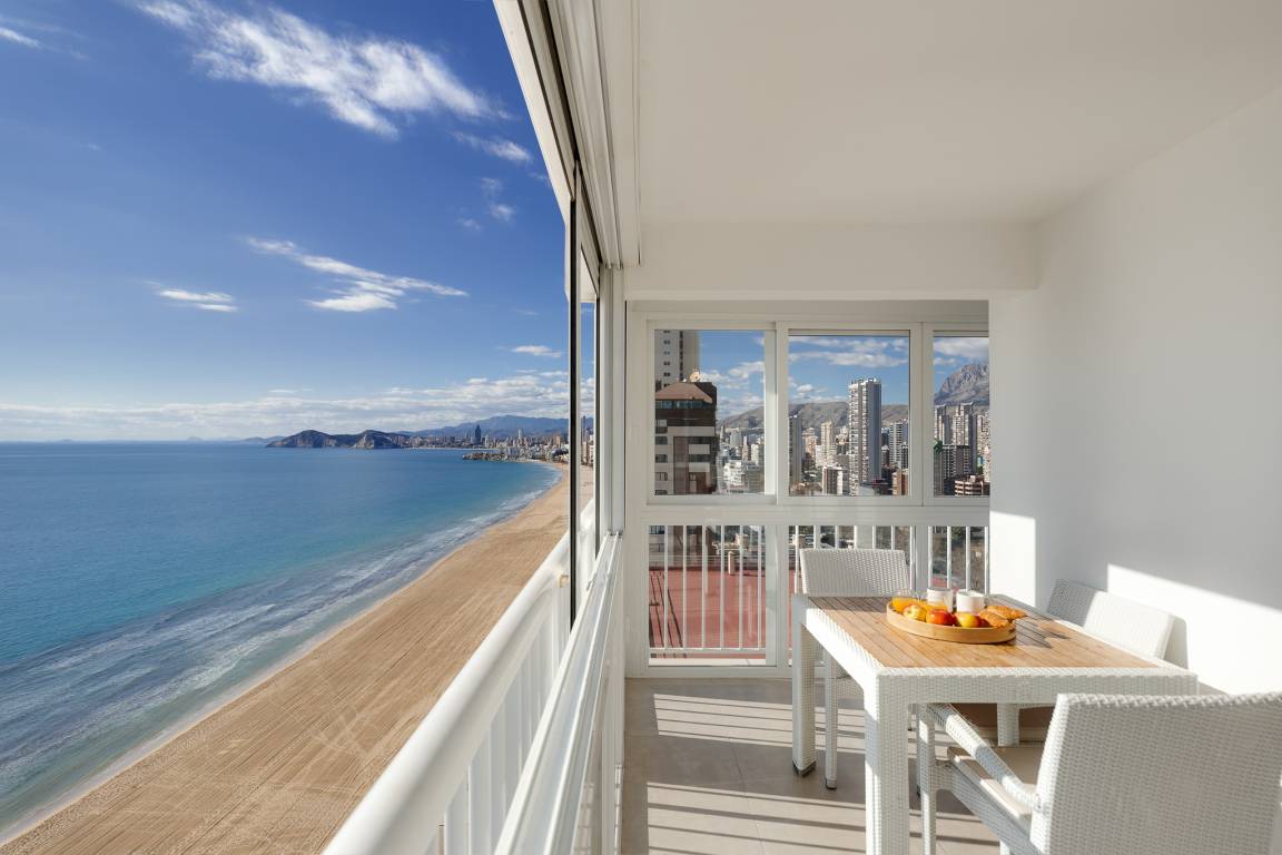 70 M² Apartment ∙ 2 Bedrooms ∙ 7 Guests - Benidorm