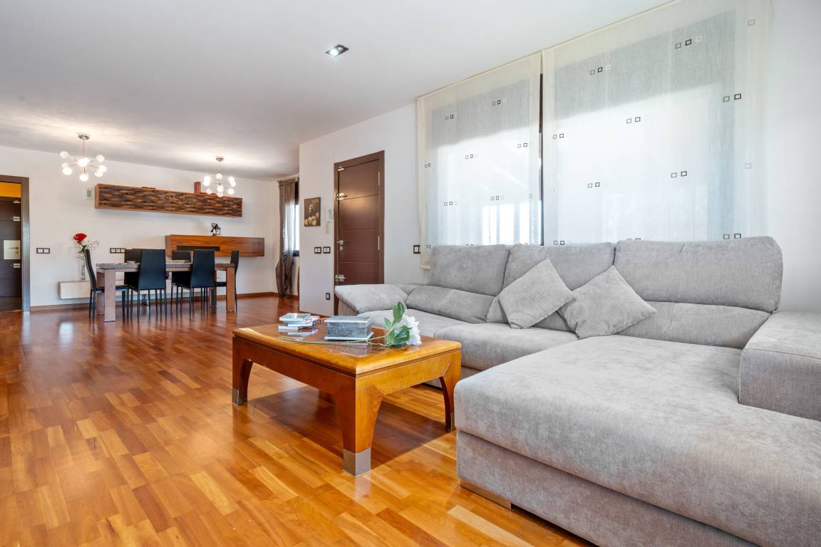 190 M² Ferienhaus ∙ 4 Schlafzimmer ∙ 8 Gäste - Calafell