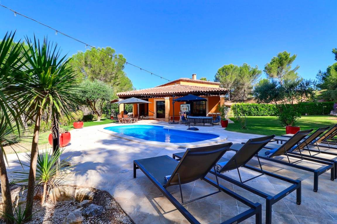 180 M² Villa ∙ 4 Chambres ∙ 8 Personnes - Velaux