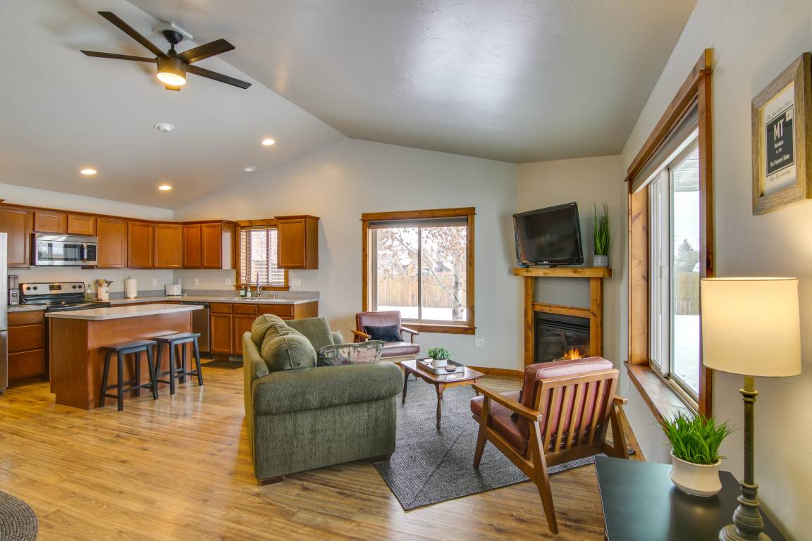 102 M² Apartment ∙ 2 Bedrooms ∙ 4 Guests - Four Corners, MT