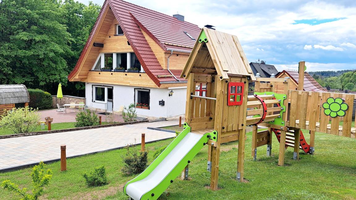 180 M² Ferienhaus ∙ 6 Schlafzimmer ∙ 12 Gäste - Braunlage