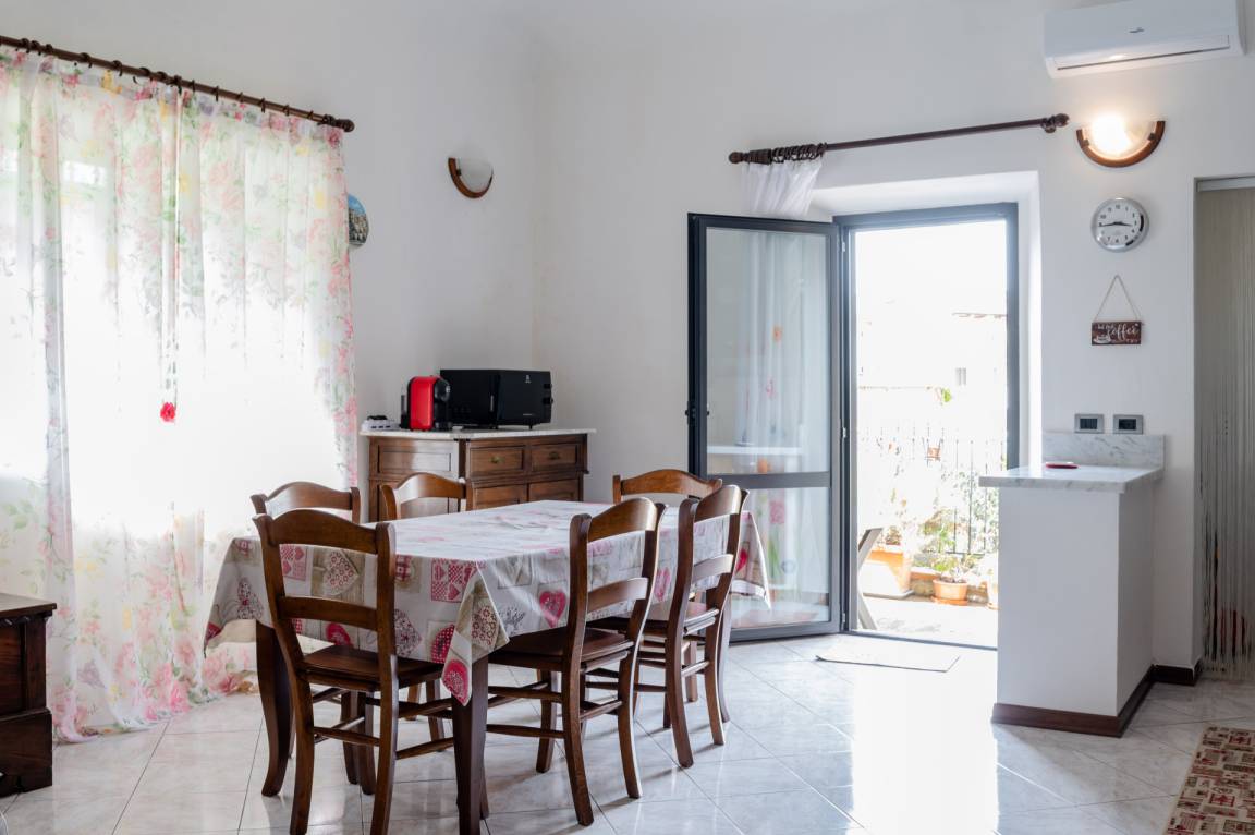 98 M² Villa ∙ 2 Bedrooms ∙ 6 Guests - Prato