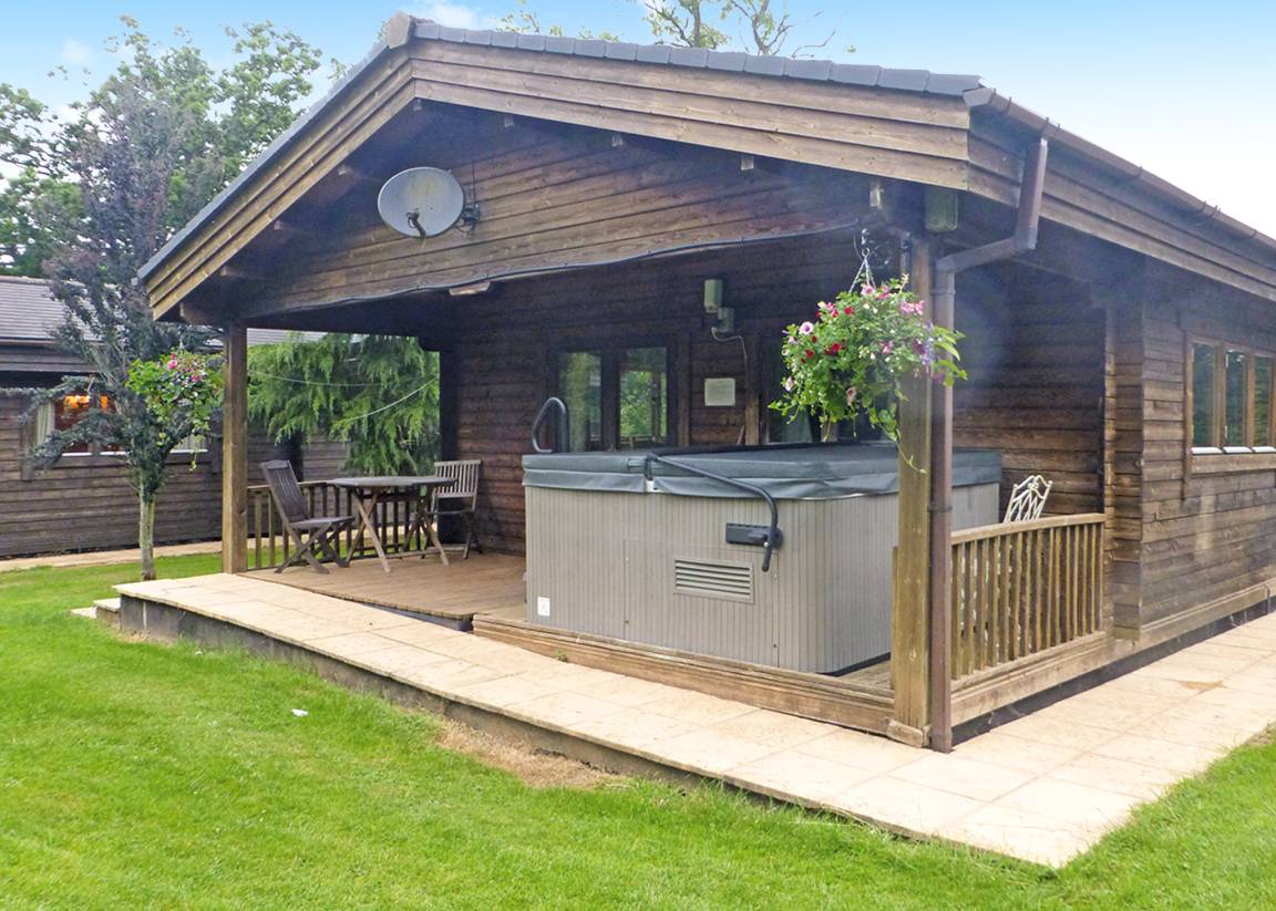Chalet ∙ 2 Bedrooms ∙ 6 Guests - Devon