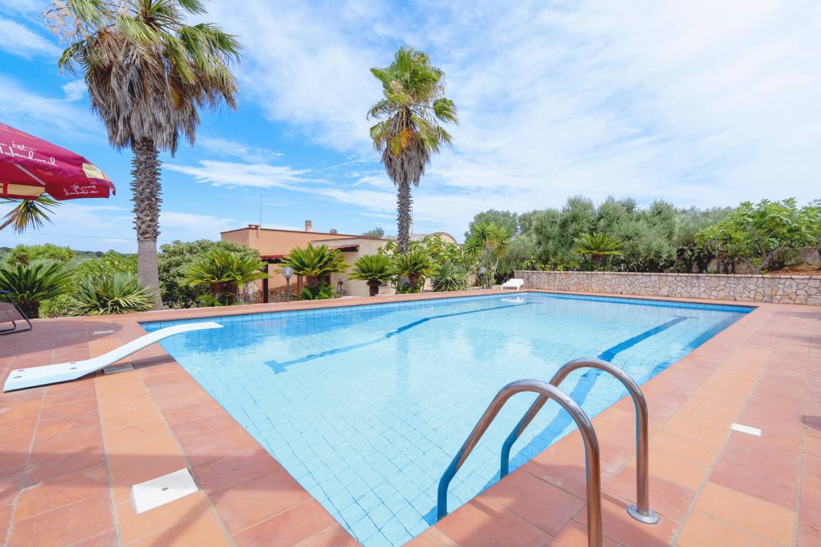 170 M² Villa ∙ 4 Bedrooms ∙ 8 Guests - Ceglie Messapica