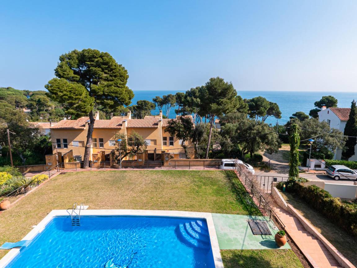 75 M² Apartment ∙ 3 Bedrooms ∙ 6 Guests - Llafranc