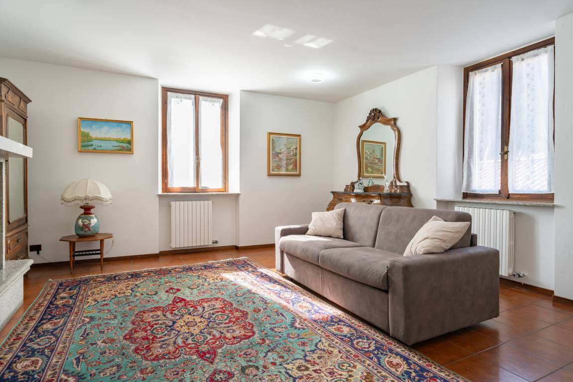 150 M² Apartamento ∙ 2 Habitaciones ∙ 6 Huéspedes - Lecco