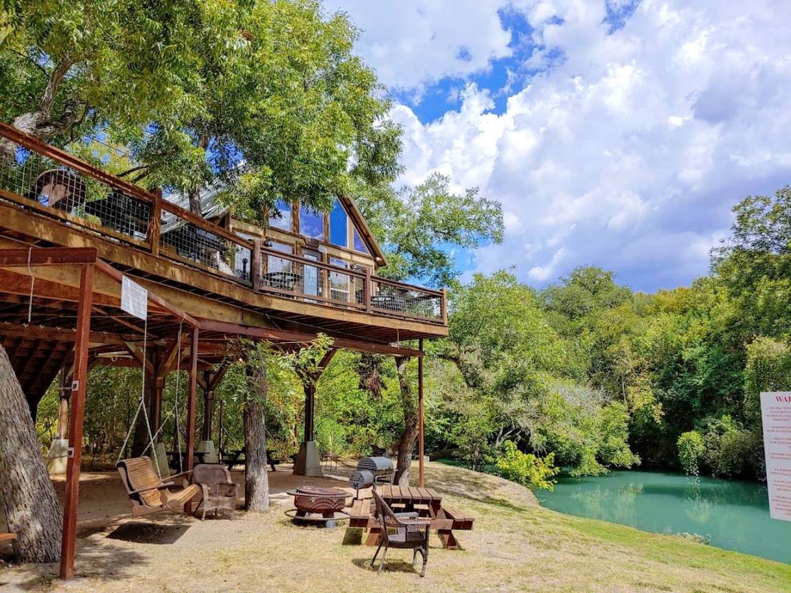 Camping-unterkunft ∙ 1 Schlafzimmer ∙ 8 Gäste - Seguin, TX