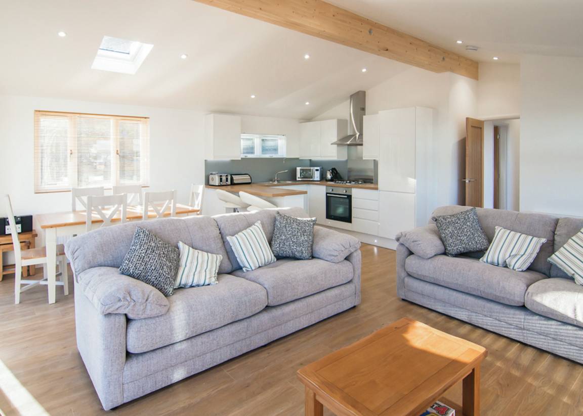 Chalet ∙ 3 Bedrooms ∙ 6 Guests - Pool