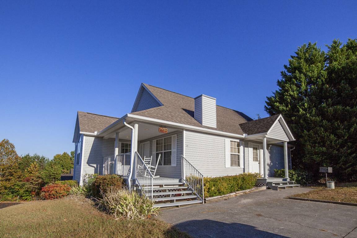 Cabin ∙ 2 Bedrooms ∙ 6 Guests