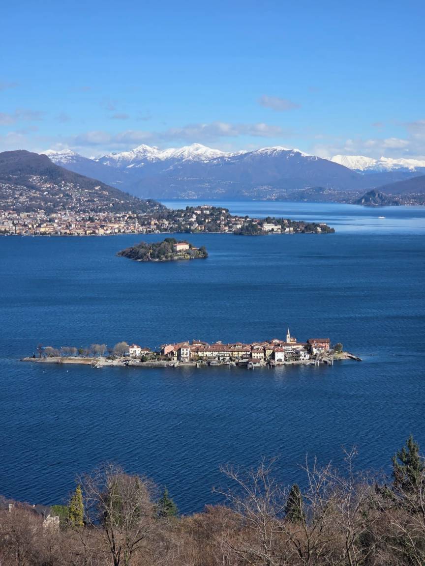 250 M² Villa ∙ 5 Bedrooms ∙ 9 Guests - Stresa
