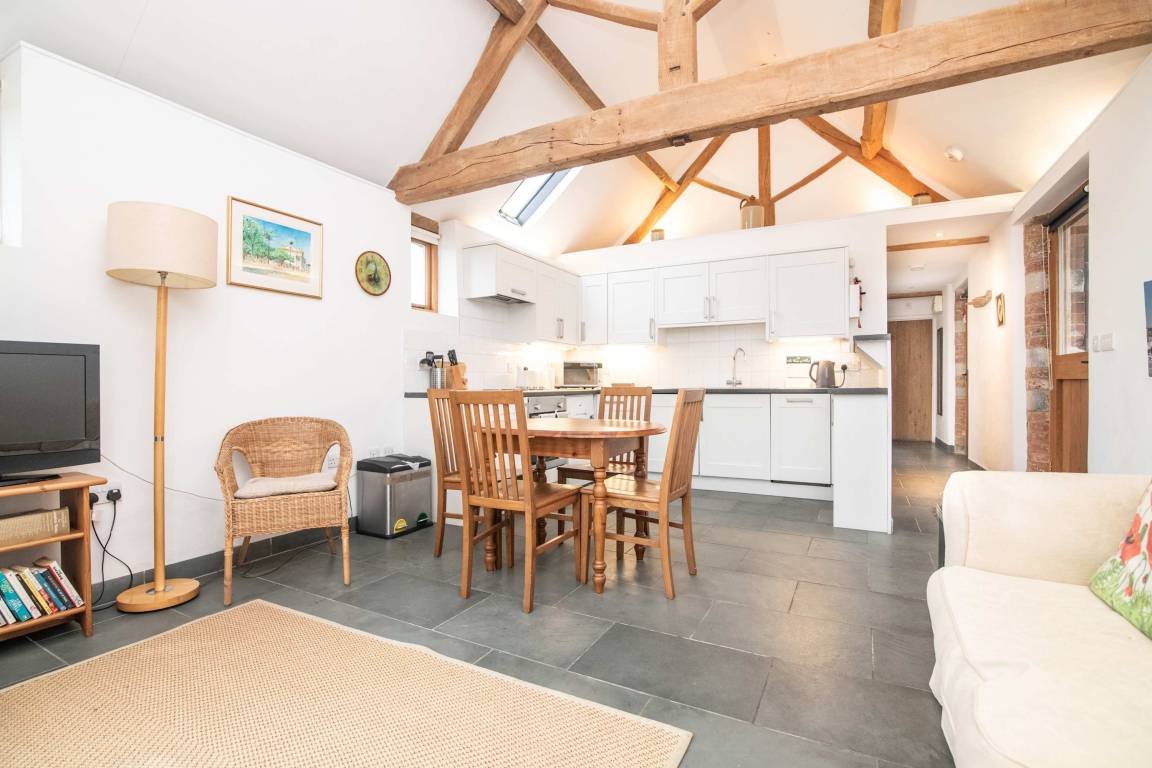 Studio Flat ∙ 2 Bedrooms ∙ 4 Guests - Warwick