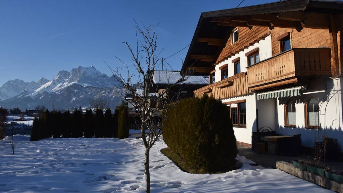 100 M² Ferienwohnung ∙ 1 Schlafzimmer ∙ 3 Gäste - Walchsee