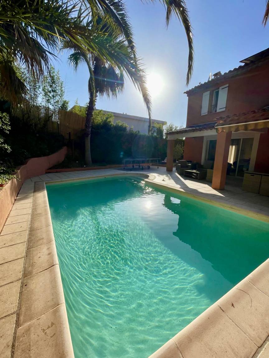 125 M² Villa ∙ 3 Chambres ∙ 6 Personnes - Sainte-Maxime