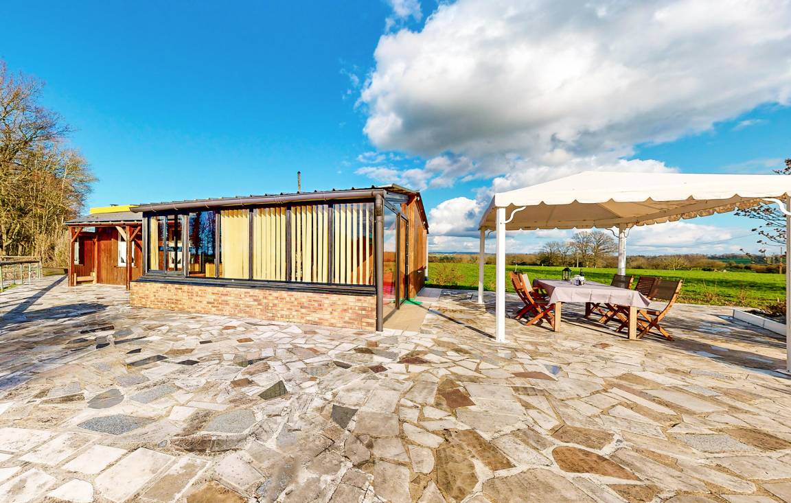 70 M² House ∙ 1 Bedroom ∙ 4 Guests - Évron