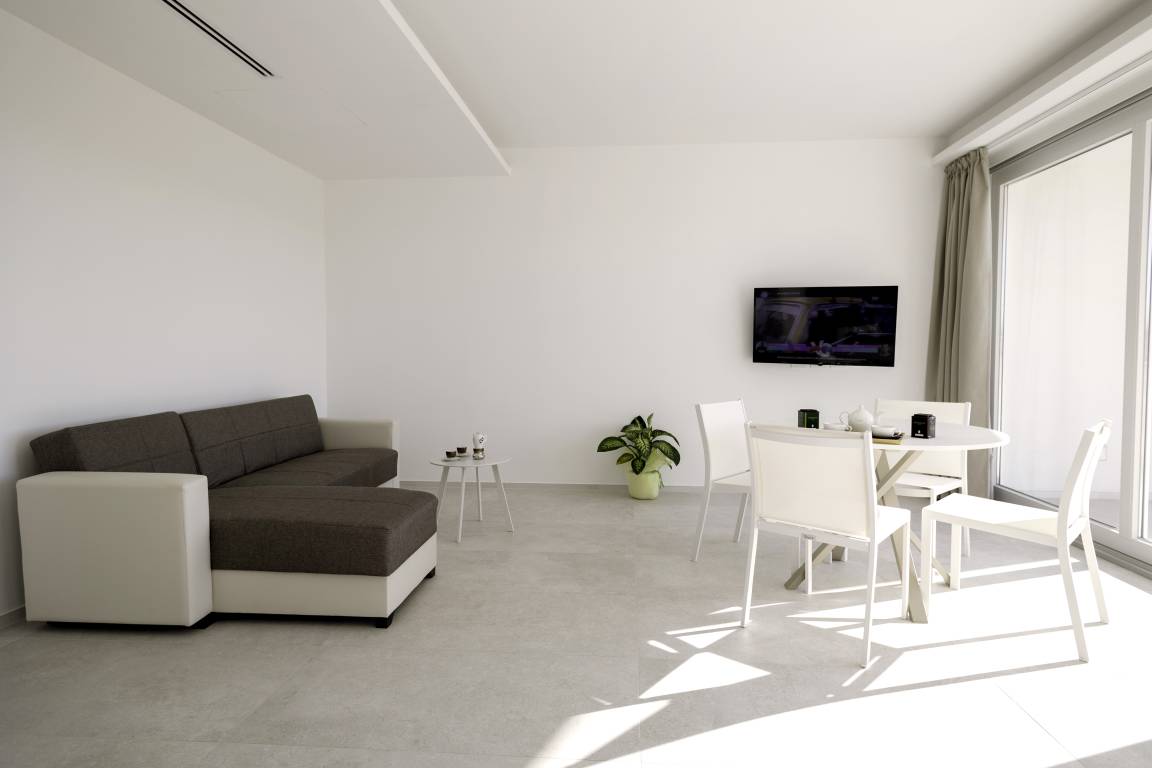 80 M² Appartement ∙ 2 Slaapkamers ∙ 6 Gasten - Giovinazzo
