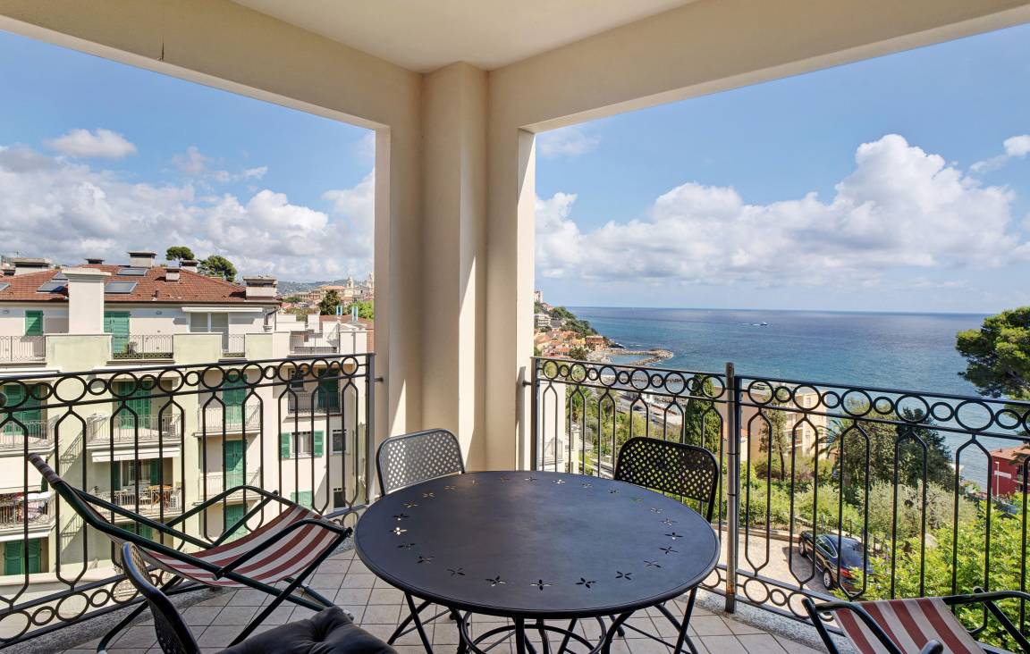 55 M² Apartment ∙ 2 Bedrooms ∙ 6 Guests - Imperia