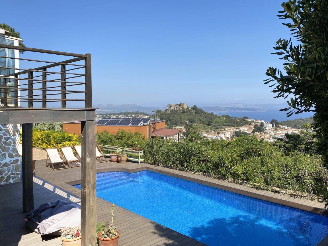 250 M² House ∙ 4 Bedrooms ∙ 8 Guests - Sa Riera