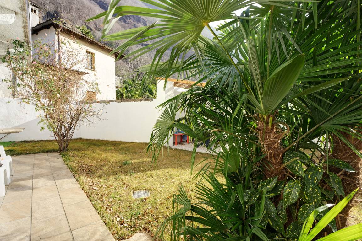 90 M² Ferienhaus ∙ 2 Schlafzimmer ∙ 6 Gäste - Mergozzo