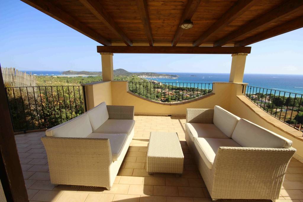 160 M² Villa ∙ 4 Bedrooms ∙ 10 Guests - Villasimius