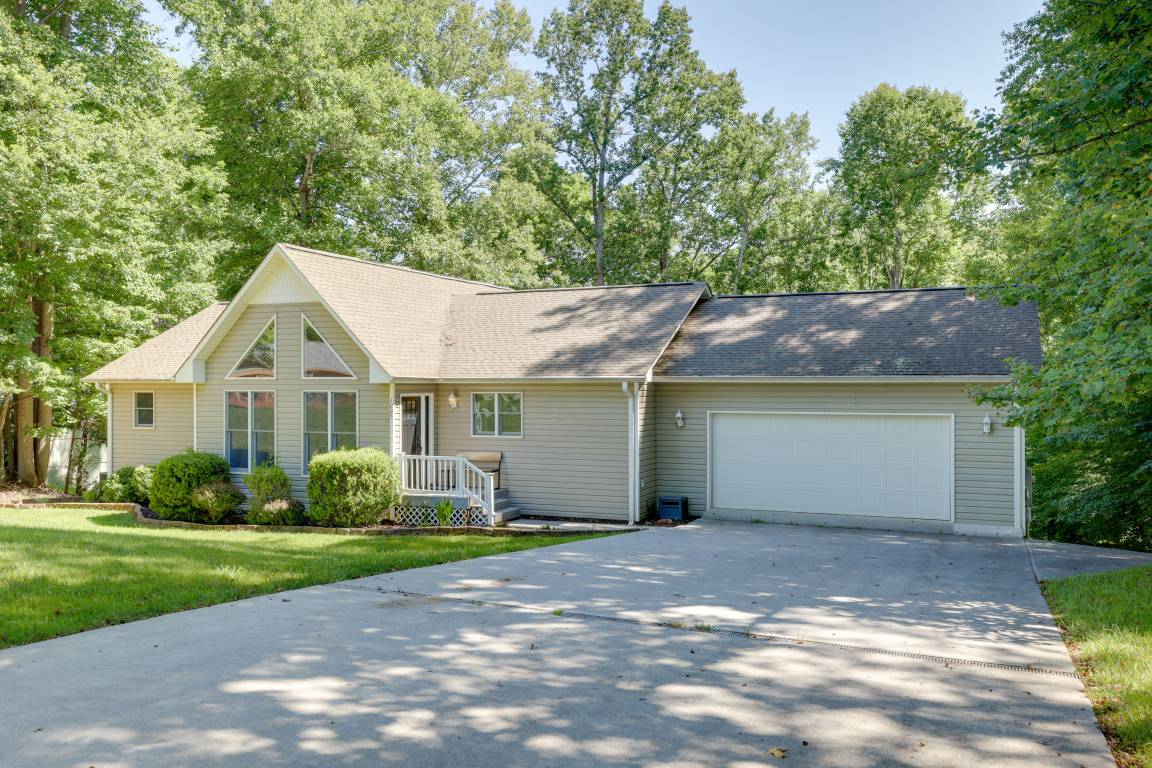 275 M² Casa ∙ 4 Habitaciones ∙ 8 Huéspedes - Smith Mountain Lake, VA