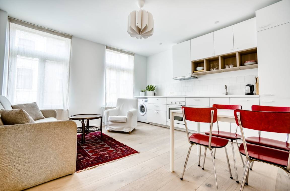 90 M² Appartement ∙ 3 Chambres ∙ 3 Personnes - Uccle