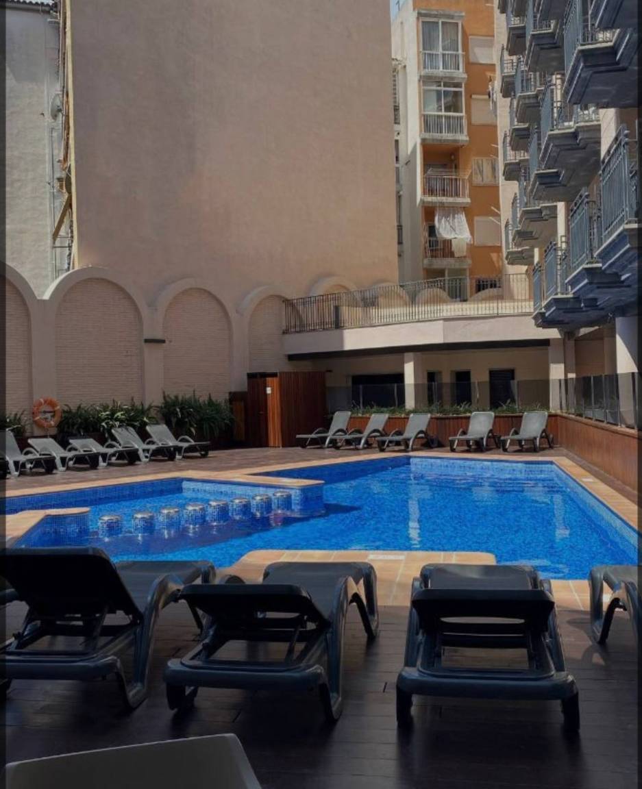 80 M² Apartamento ∙ 3 Habitaciones ∙ 7 Huéspedes - Lloret de Mar