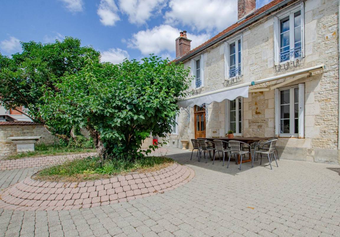 320 M² Gîte ∙ 5 Chambres ∙ 10 Personnes - Bar-sur-Seine