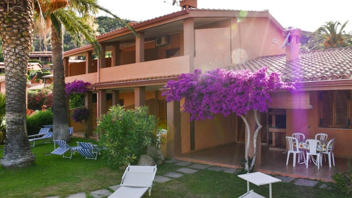100 M² House ∙ 5 Bedrooms ∙ 10 Guests - Costa Rei