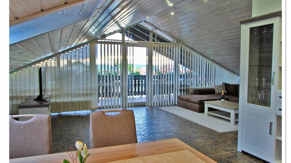 80 M² Ferienwohnung ∙ 1 Schlafzimmer ∙ 4 Gäste - Seesen