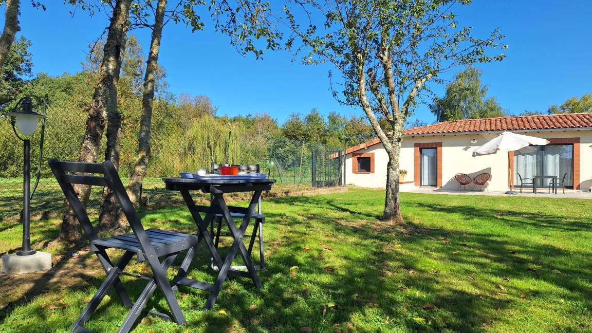 50 M² Gîte ∙ 1 Chambre ∙ 2 Personnes - Haute-Garonne