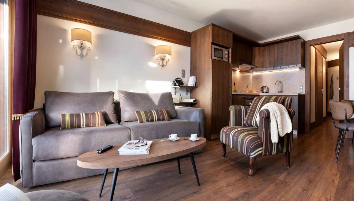 Hotel ∙ 2 Bedrooms ∙ 4 Guests - Savoie