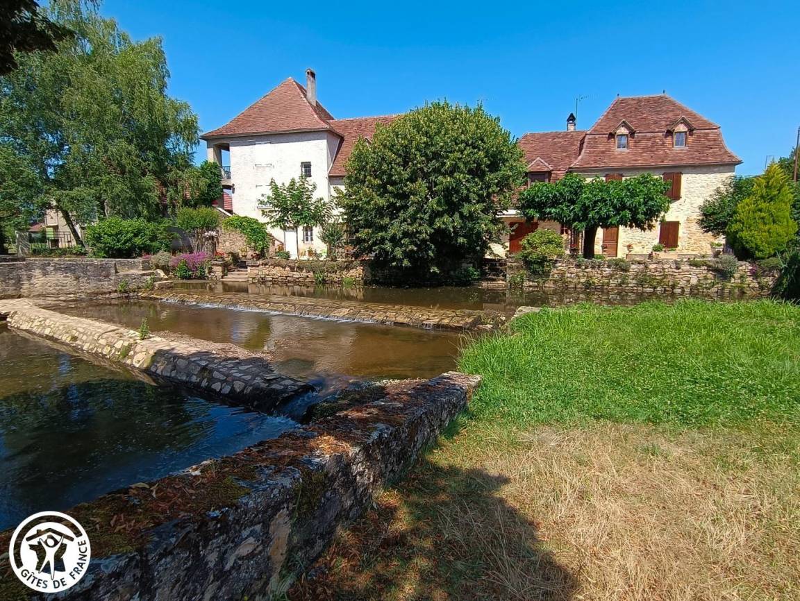 98 M² Gîte ∙ 3 Chambres ∙ 6 Personnes - Bretenoux