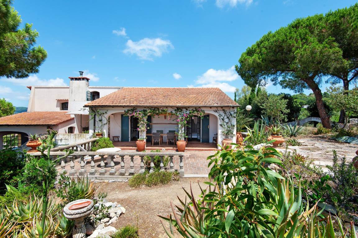 80 M² Villa ∙ 2 Habitaciones ∙ 5 Huéspedes - Capoliveri
