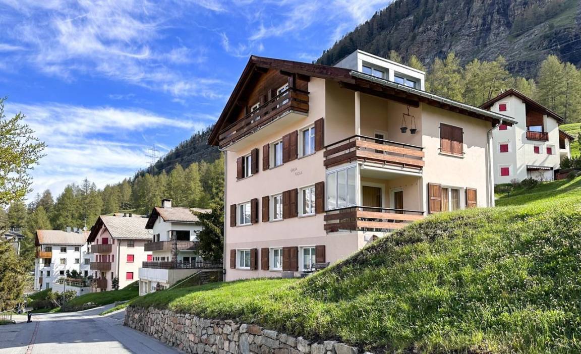 105 M² Ferienwohnung ∙ 3 Schlafzimmer ∙ 6 Gäste - Pontresina