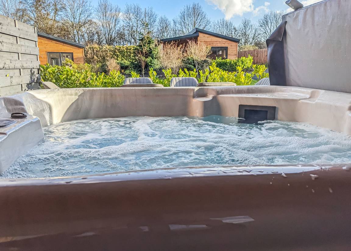 Chalet ∙ 3 Bedrooms ∙ 6 Guests - Cheshire