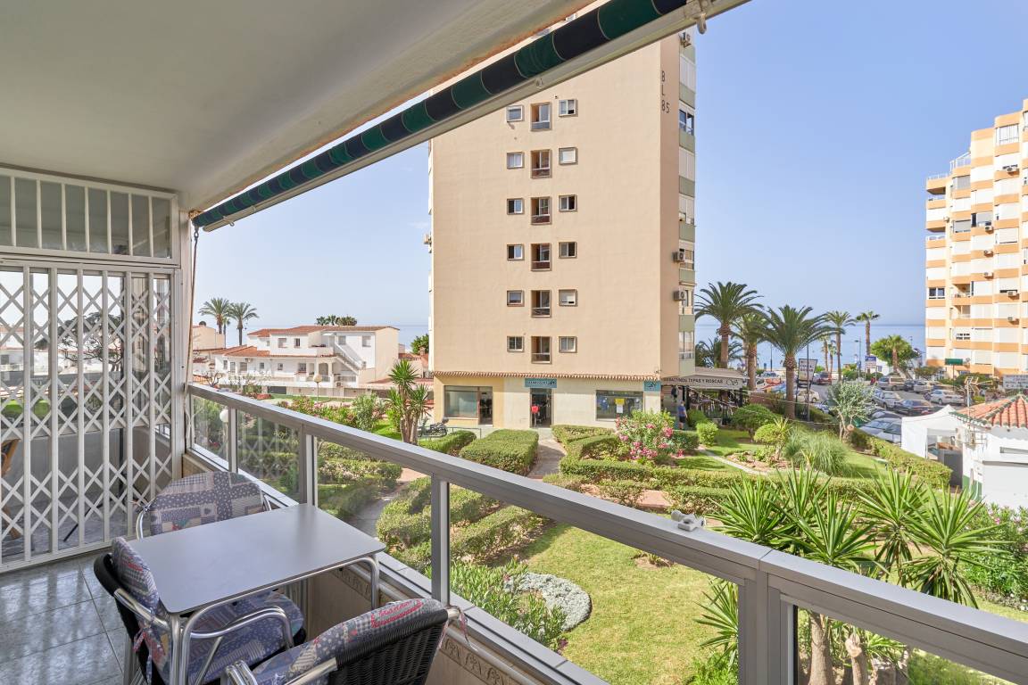 76 M² Apartamento ∙ 2 Habitaciones ∙ 4 Huéspedes - Torrox Costa