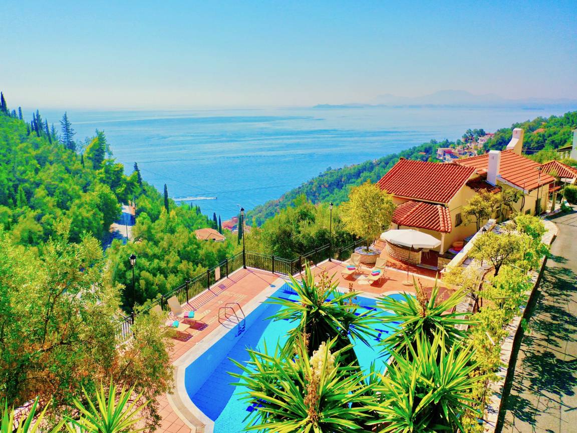200 M² Villa ∙ 4 Bedrooms ∙ 8 Guests - Ksamil