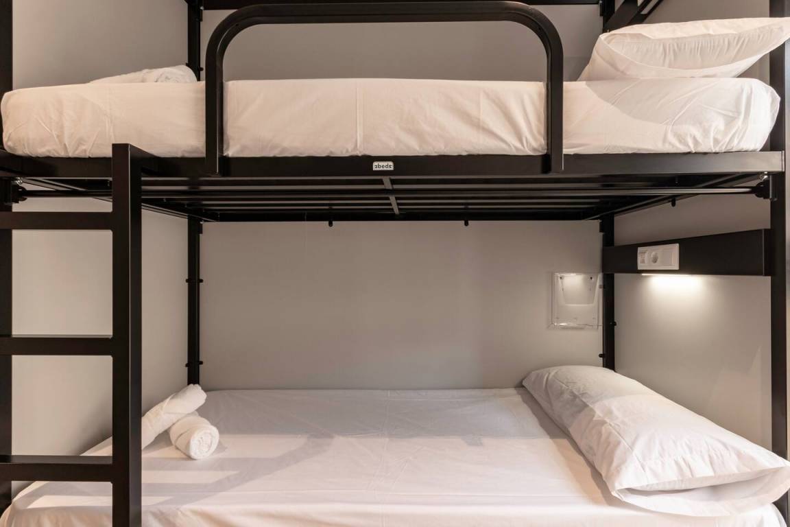 14 M² Hostal ∙ 1 Habitación ∙ 1 Huésped - Bilbao