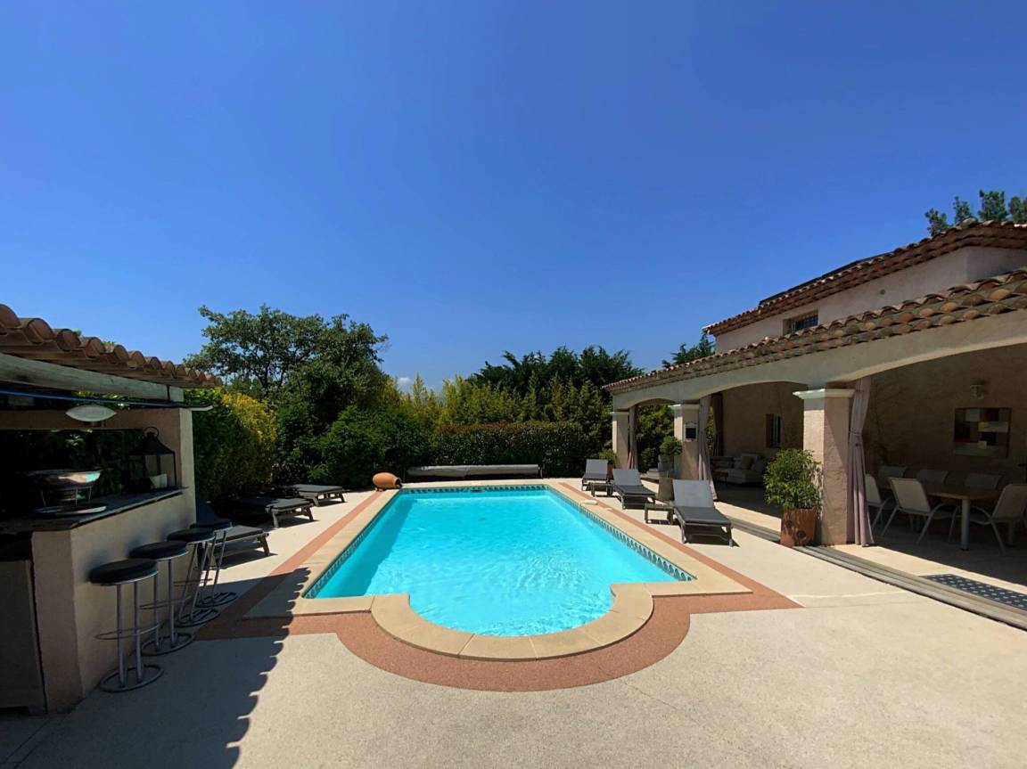 250 M² Appartement ∙ 5 Chambres ∙ 14 Personnes - Montauroux