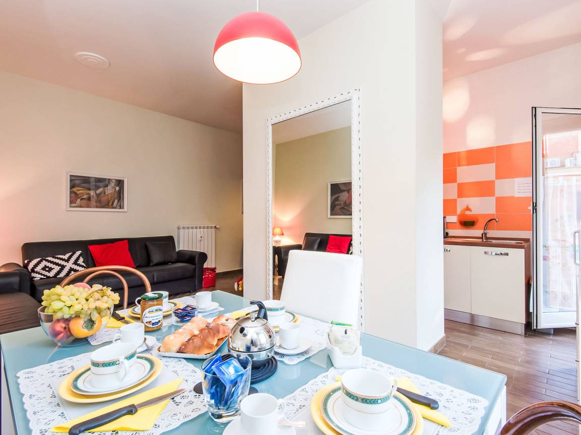 70 M² Ferienwohnung ∙ 2 Schlafzimmer ∙ 4 Gäste - Rom